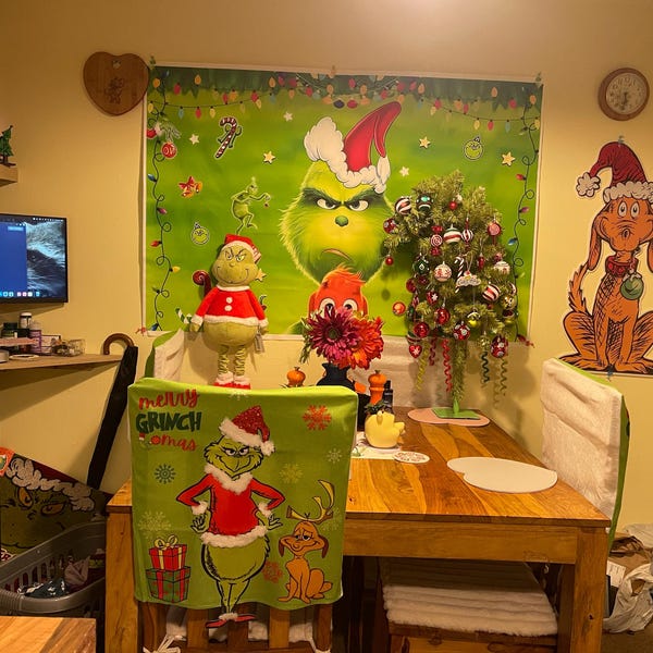 Max the Grinch Dog 3ft High Cut Out Christmas Prop Events Prop 4mm ...