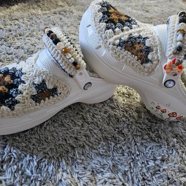 Custom Crocs® for CHELSEA - Cheetah Cheer - Platform Lined Fuzzy White ...