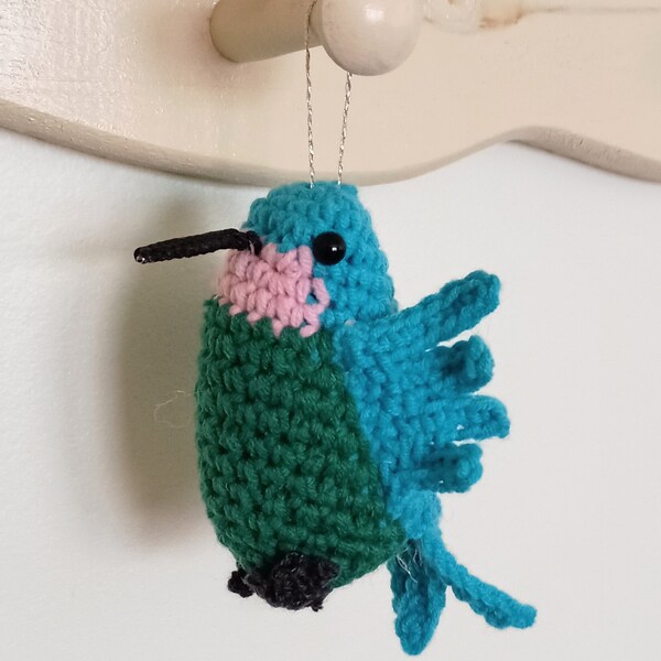 Amigurumi Crochet Pattern Hummingbird / Crocheted Realistic Hummingbird ...