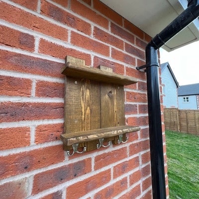 4 Pane RH Hot Tub Robe Towel Hanger Shelf - Etsy UK