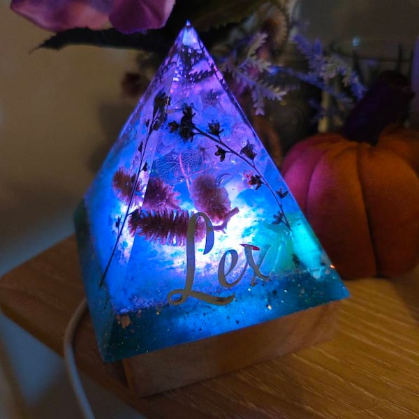 MINI MEMORIAL LAMP// Custom Light up Resin Pyramid, Cremains Memorial ...