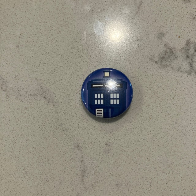 PixelWho - Etsy