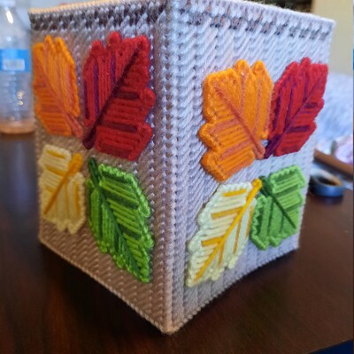 PATTERN: Daisy Tissue Box Cover in Plastic Canvas - Etsy