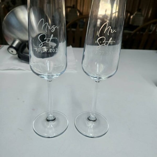 Champagne Flutes Personalized, Wedding Gifts, Mr and Mrs Champagne ...