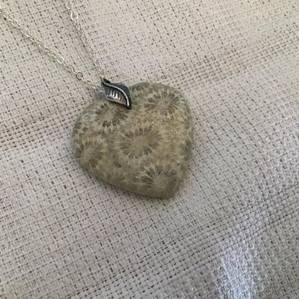 Natural Ruby Leaf Carving , Ruby Hand Carved, Gemstone Ruby Carving ...