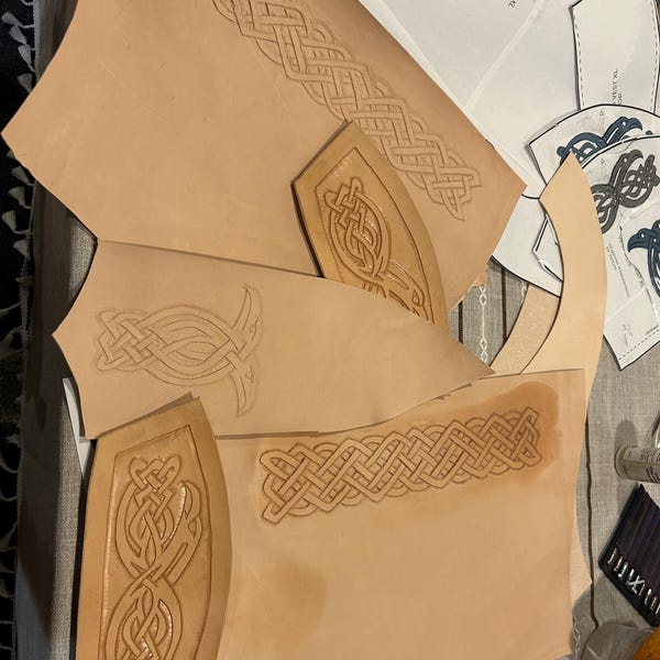 PATTERN: LARP Rogue Hooded Half Vest - Etsy
