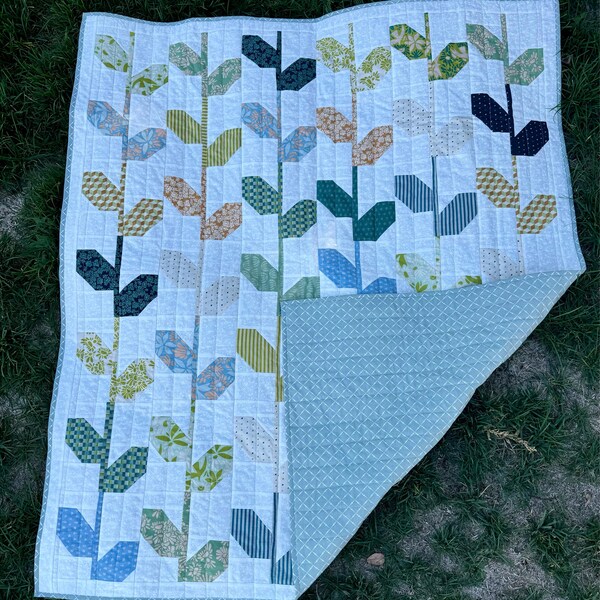 AGF Pure Solids Ocean Fog PE 500 Pure Solids by Art Gallery Fabrics ...