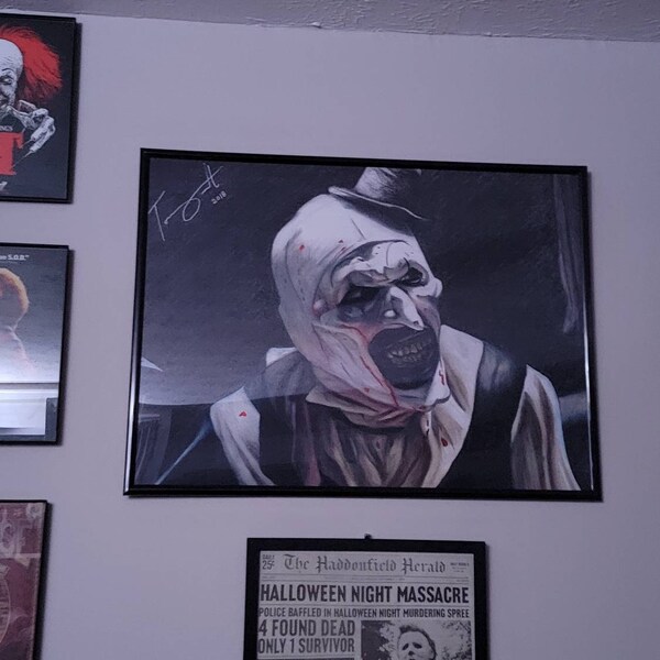 Incredible Hulk Comic Poster of Charcoal Art by Tony Orcutt After Dale ...