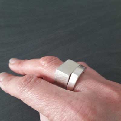 Horizontal Concentric Geometric Cool Ring Minimalist - Etsy