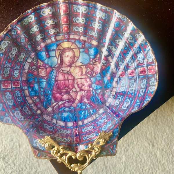 Mother of Jesus, Virgin Mary, Saint Mary, Madonna With Child, Scallop ...