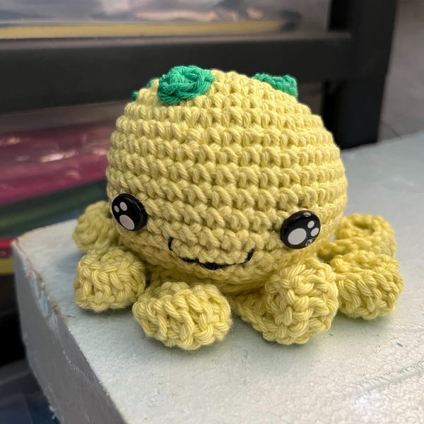 CROCHET PATTERN AMIGURUMI: Kyo the Baby Triceratops (english/français ...