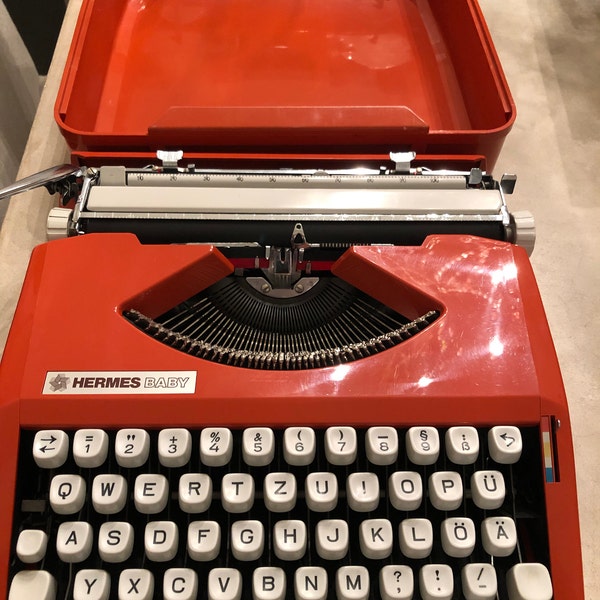 Beautiful Rare GREEN 1955 Alpina SK24 Typewriter - Working - Design ...