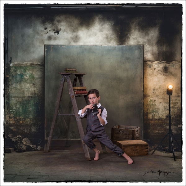 Composite Old Master Photography Studio Background, Vertical Portrait ...