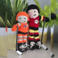 CROCHET PATTERN: Hockey Player Amigurumi Crochet Pattern - Etsy Canada