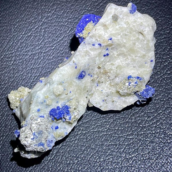 527 Carat Morganite Crystal Specimen With Microlite Crystals ...