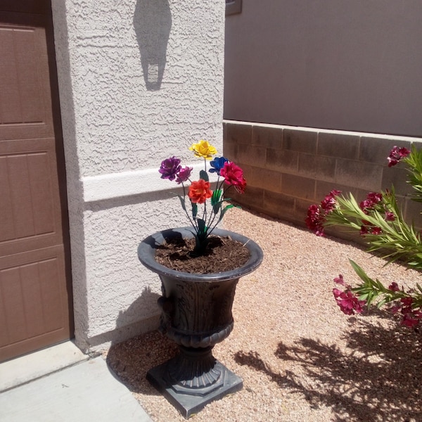 Discounted Flawed Handcrafted Vibrant Small Metal Flower Bouquet Yard ...