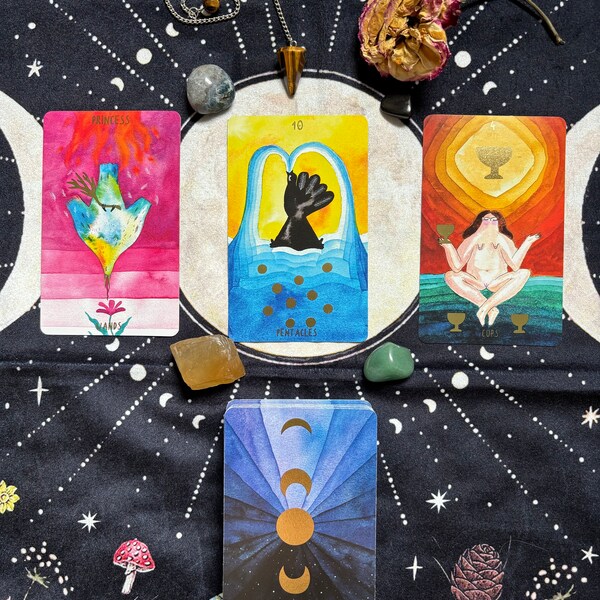 Oracle Bestiary of Women Tarot Cards - Etsy