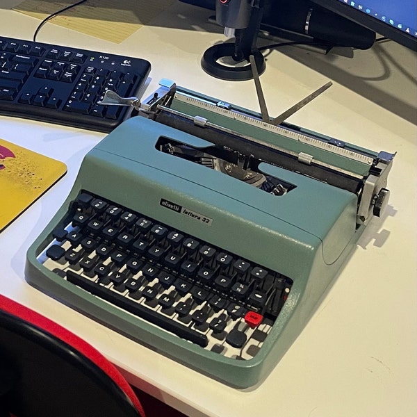 RARE FULLY FUNCTIONAL Gold Underwood Golden Touch Vintage Typewriter X ...