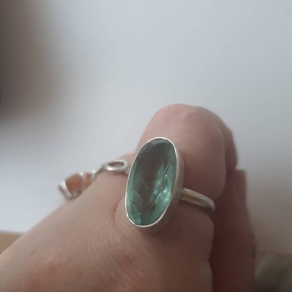 Oval Cut Green Hiddenite 18K Matte Finish Rose Gold Ring, Green ...