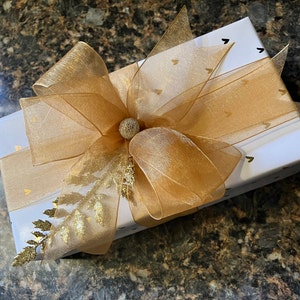 Pre Wrapped Gift Box, Ready to Use, Reusable Empty Gift Box, Unwraps ...