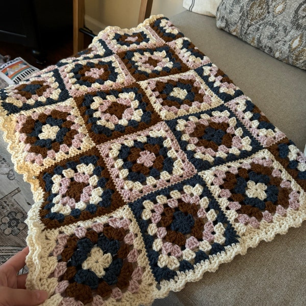 Granny Square Blanket, Nora Granny Square Throw Blanket Pattern, Granny ...