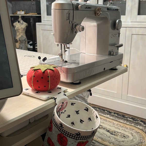 Thread Catcher With Detachable Pincushion, Tomato Pincushion, Scrap ...