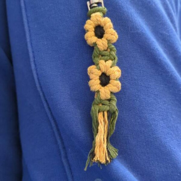 Sunflower Macrame Keyring - Etsy UK