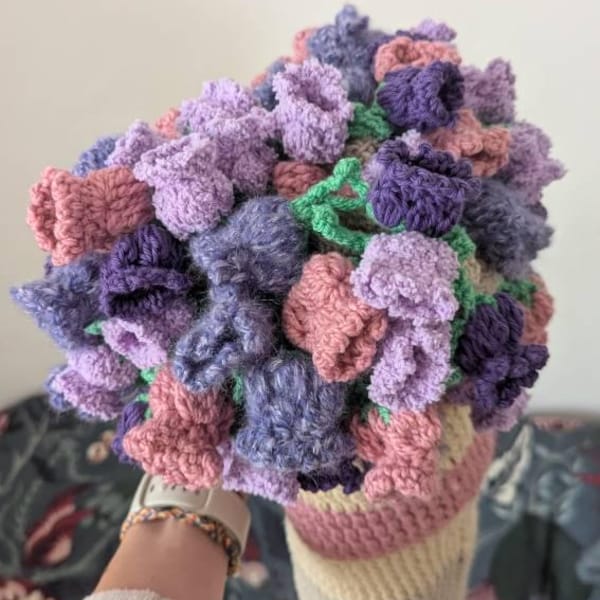 Croissant Crochet Pattern - Knit Your Own Delicious Treat! - Etsy