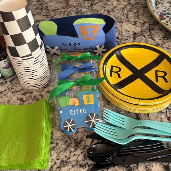 Big Clock (alice in Wonderland Themed) Hand Embossed Cocktail/beverage ...