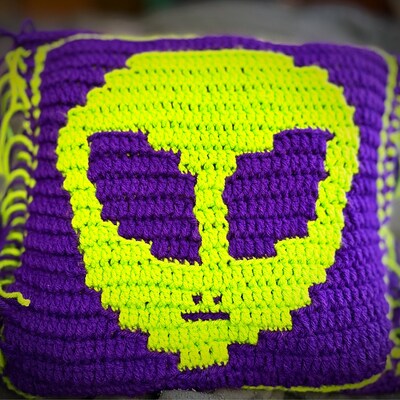 PDF PATTERN halloween Eerie Alien Mosaic Crochet Square - Etsy