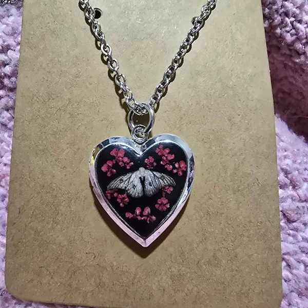 Valentines Bat Locket - Etsy