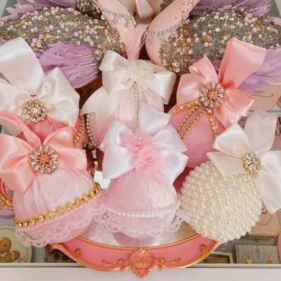 Custom Luxury Gift Display Box - Etsy