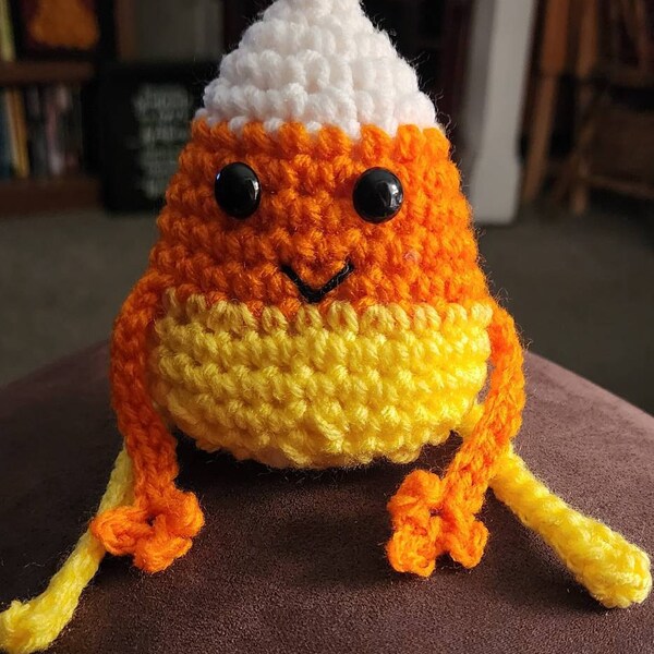 No Sew Leggy Candy Corn Crochet Amigurumi PDF Pattern, 2 Size Candy Corn Crochet Pattern - Etsy