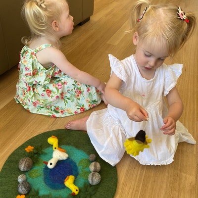 5 Little Ducks Playscape / Duck Pond With 6 Ducks Felt Play Mat ...