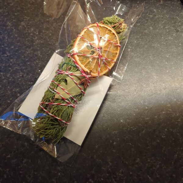 Yule Tide Cedar, Juniper, Orange, Basil, Smudge Stick - Etsy