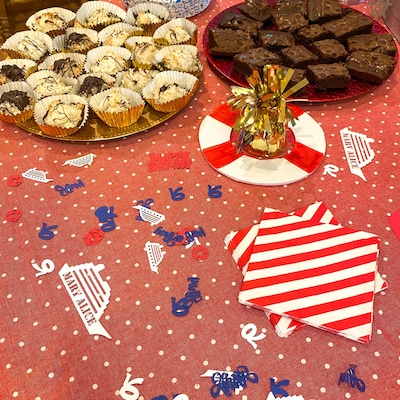 Confetti Runner, Medal, Sneaker 175 Pieces Runner Theme Running Party ...