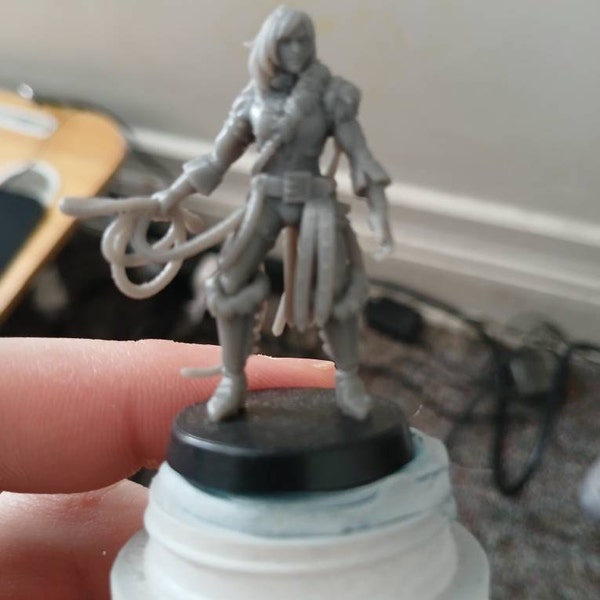 Valkyrie Pinup | 32 or 28mm Sci-fi Miniature | Dungeons and Dragons ...