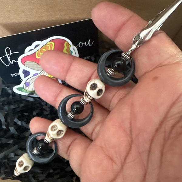 Rooster and Pheasant Feather Credit Card Clip With Skulls Bead Accents ...