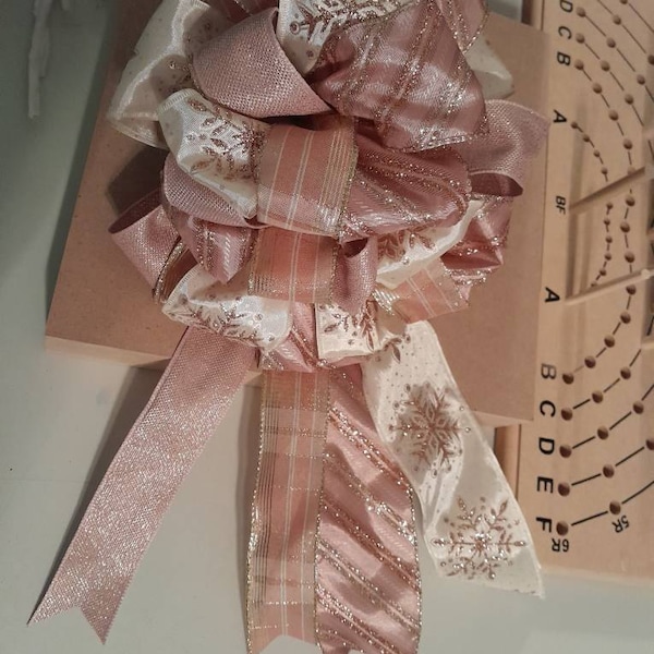 Pro Bow the Hand - 4 in 1 Ribbon Tool - Bow Maker, DIY Bows, Gift Bows ...