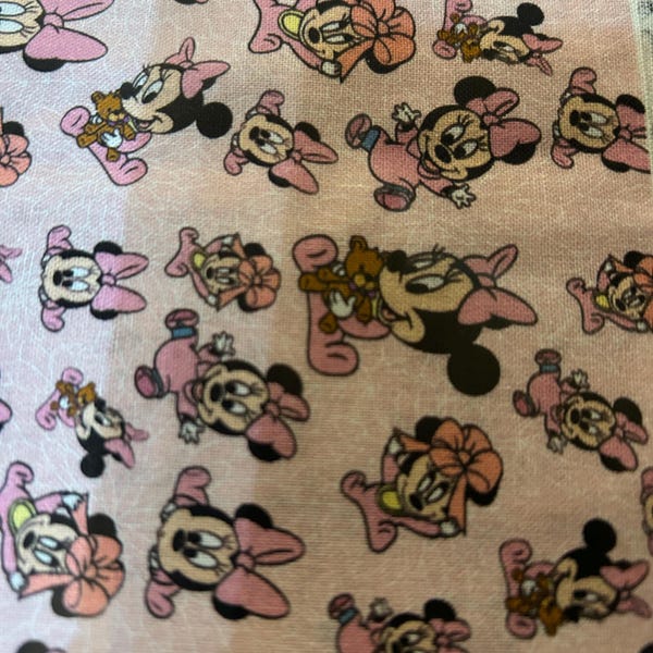 Disney Villains Fabric 100% Cotton Fabric Fat Quarters Tumbler Cuts ...