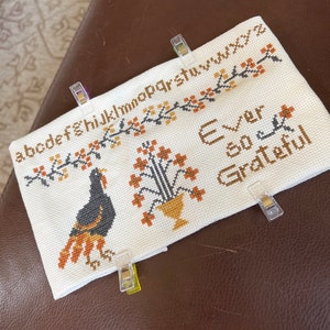 Primitive Cross Stitch Pinkeep Pattern Kringle's Crow - Etsy