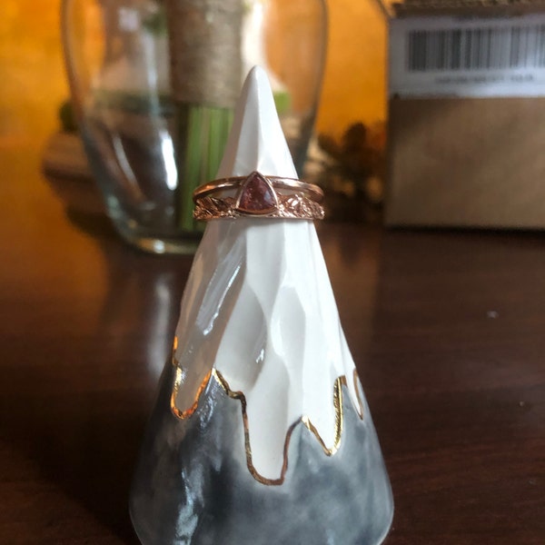 Snow Mountain 22k Gold Ring Cone Ring Holder Jewelry Display Organizer ...