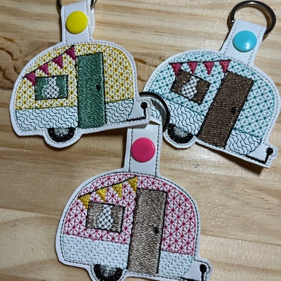 ITH Tiny Camper Key Fob, Vintage Camper Bag Tag, Camping, Key Fob ...