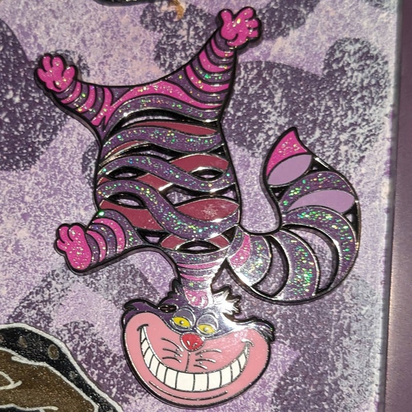Alice in Wonderland's Cheshire Cat Head Stand Pin hard Enamel/glitter ...
