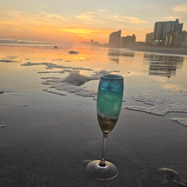 Set of 2, Beach Glassware, Beach Wine Glasses, Beach Drinkware, Beach ...