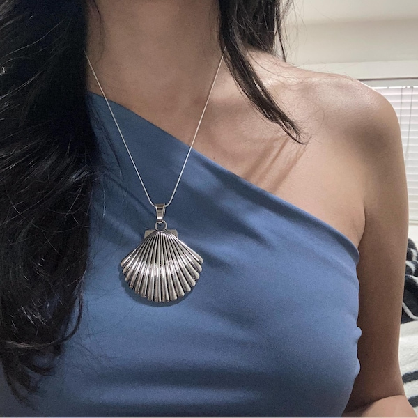 Silver Large Shell Pendant Necklace - Etsy