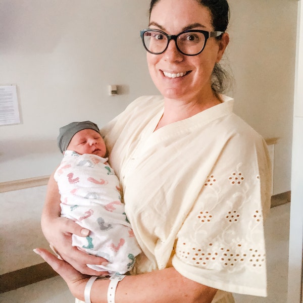 Ivory Eyelet Buttoned Hospital Gown | Delivery Kaftan, Perfect as Labor ...