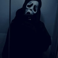 SCREAM 6 Halloween Glittery Robe, Sparkle Ghost Face Scream 6 Robe ...