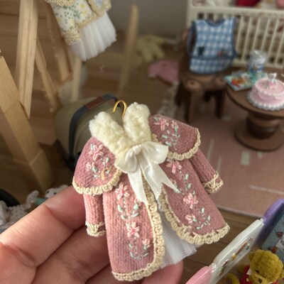 PETER RABBIT Toiletry Set of Boxes for Dollhouses. 1:12 Peter Rabbit ...