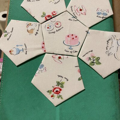 Vintage Cotton Reel Mini Quilt Pattern by Jemima Flendt of Tied With a ...